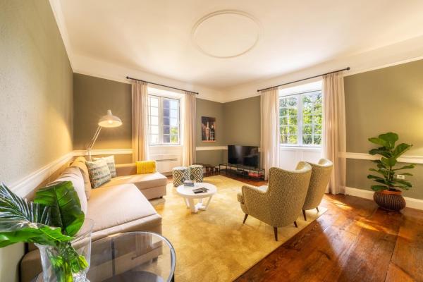 The Wine Lodges By An Island Apart - Funchal