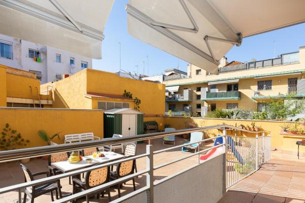 Big Terrace Apartment In Barcelona - El Masnou