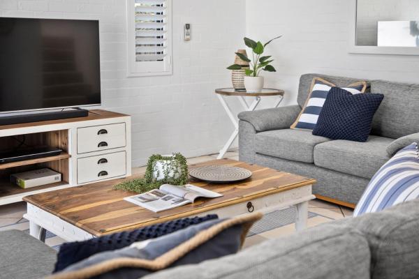 Dalana, 1-67 Noosa Parade - Noosa Heads