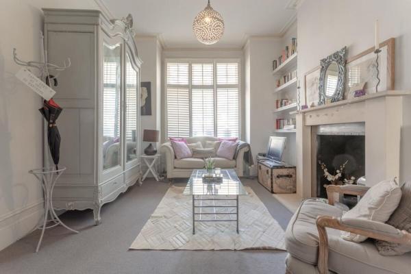 Stylish 1 Bed Apartment Near Battersea Park - Fulham