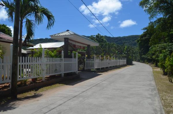 Rising Sun Guesthouse - Seychelles
