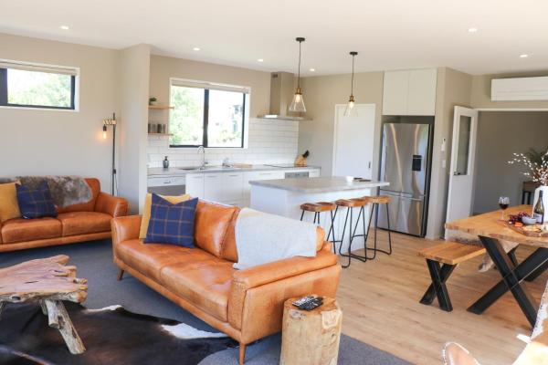 Fivestone Lodge - West Coast