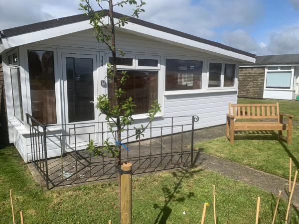 Dartmouth 2 Bed Detached Chalet 144 Norton Park - Torcross