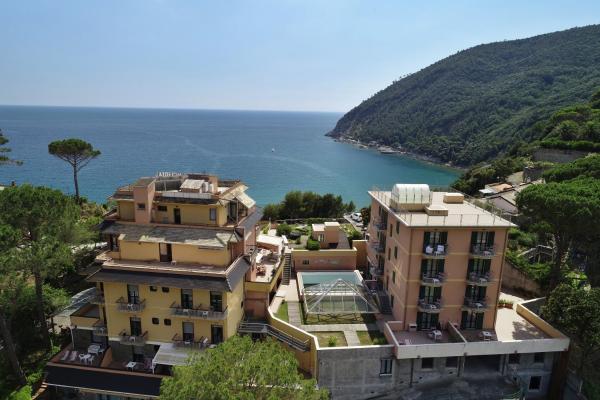 Hotel Residence Mondial - Liguria