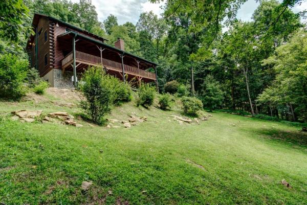 Emerald Bear - Maggie Valley