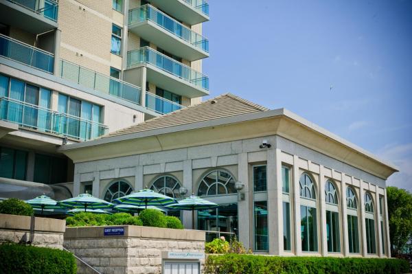 The Waterside Inn - Lakeshore