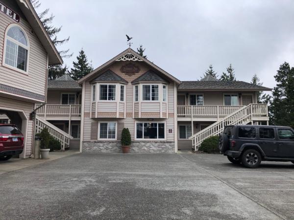 The Landmark Inn - Florence, OR