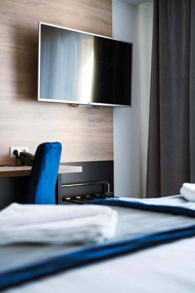 Gold Hotel - Oder