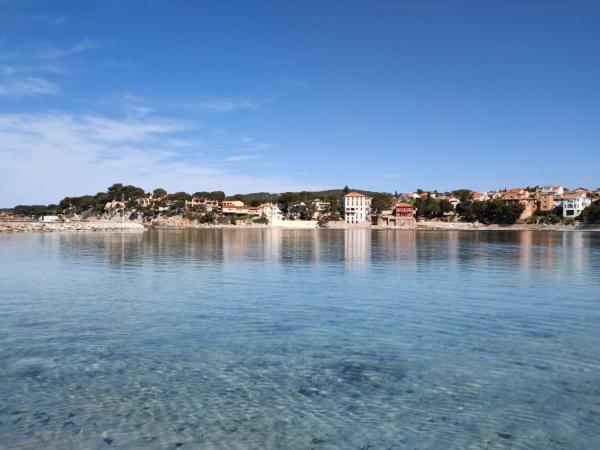 Joli Studio Les Pieds Dans L Eau Avec Place De Parking Gratuite - La Cadière-d'Azur