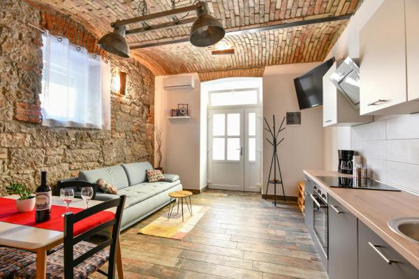 Apartment Rosenberger, Opatija Center With Parking - Opatija