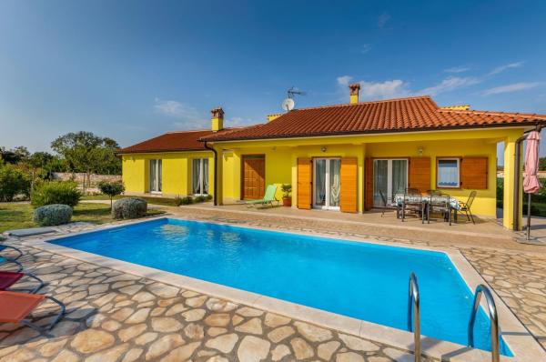 Delightful Villa With Pool For 6 Persons - Rovinj