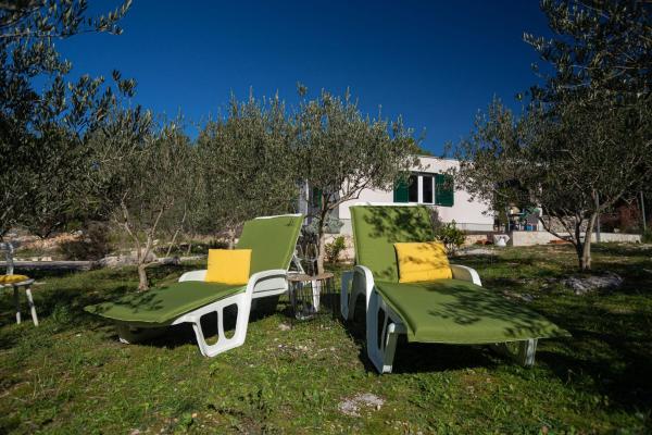 Olive Eden Holiday Home - Brač