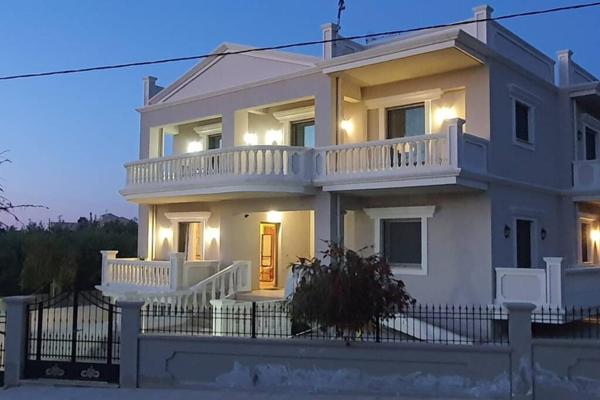 Olivia - Creta