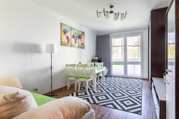 Shortstaypoland Dickensa (B31) - Warsaw Chopin Airport (WAW)