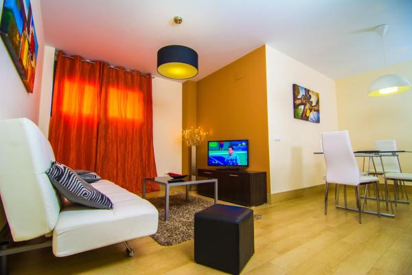 Apartamentos 16:9 Playa Suites - Almería