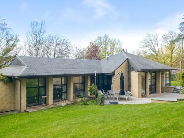 Picturesque Villa With Swimming Pool - Ottignies-Louvain-la-Neuve