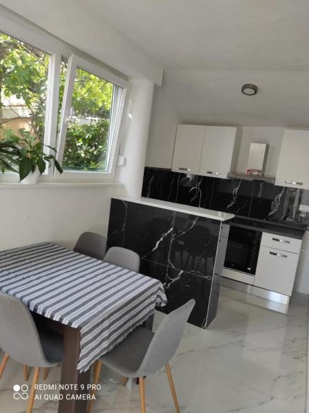 Apartments Pomalo - Brela
