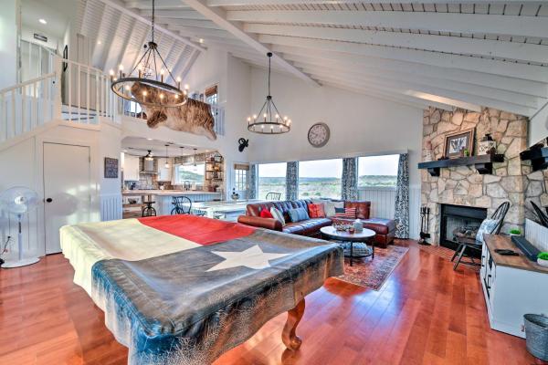 Spacious Getaway About 12 Acres, Views, And Hot Tub! - Possum Kingdom Lake, TX