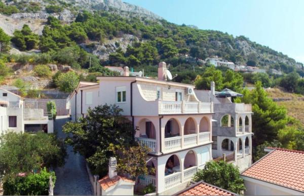 Apartmani Lugonja*** - Brela