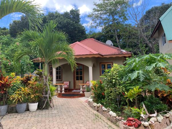 Island Bungalow - Seychelles