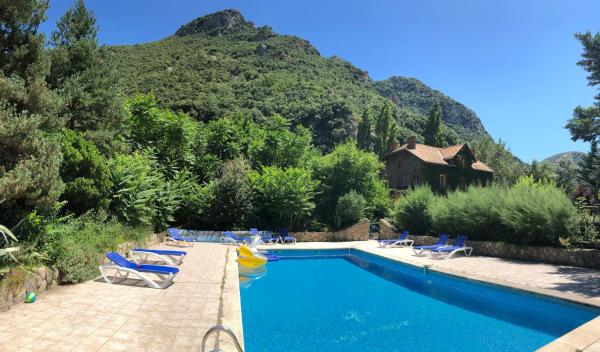A L'ombre Du Fort - Prades