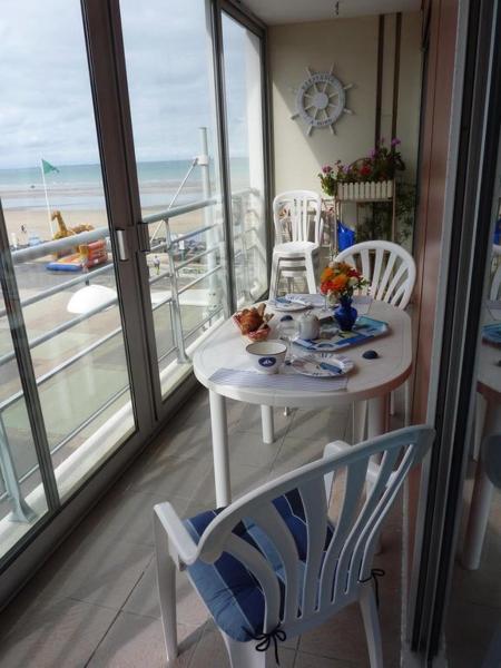 Apt De Charme, Les Pieds Dans L'eau - ibis Styles Saint Brieuc Plerin