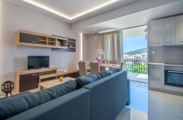 Zakynthos Town Modern Roof Apartment - Kalamaki