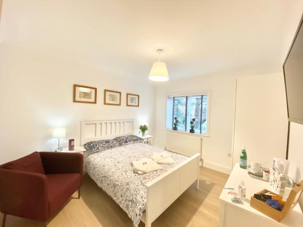 Lottie's Lott - Glossop
