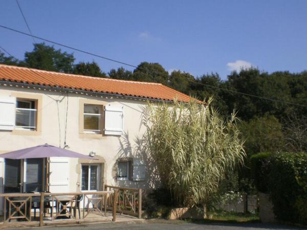 Maison De Campagne Rénovée Avec 3 Chambres, Terrasses Privatives Et Découverte De Ferme Active - Fr-1-426-154 - Vendée