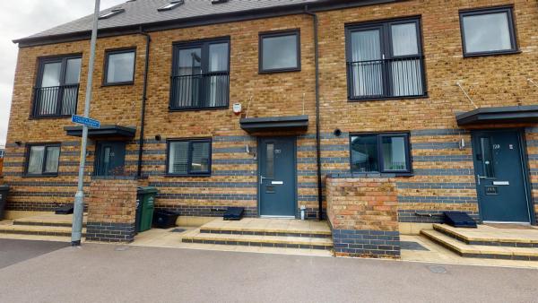 The Central Lodge Ii - Thurrock