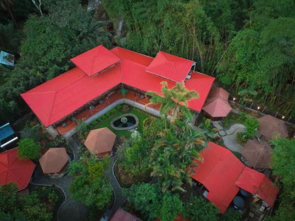 El Jardín Hotel & Restaurante - Puyo
