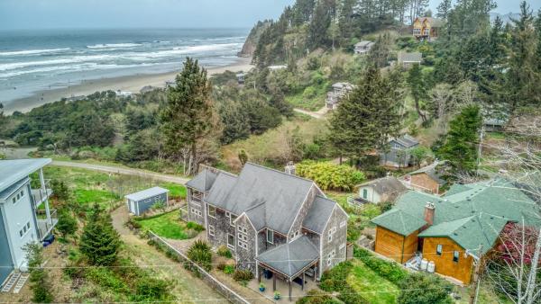 The Anchor House - Neskowin - Neskowin, OR