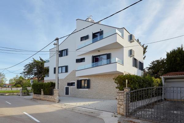 Apartments Nika - Sveti Filip i Jakov