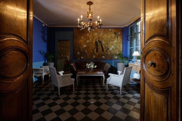 Hôtel De L'amphithéâtre - Gard