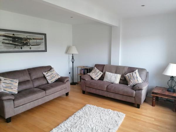 4 Clifden Court - Clifden