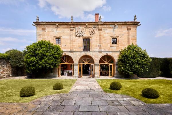 Helguera Palacio Boutique & Antique - Puente Viesgo