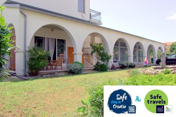 Studio Apartment Gray - Skradin
