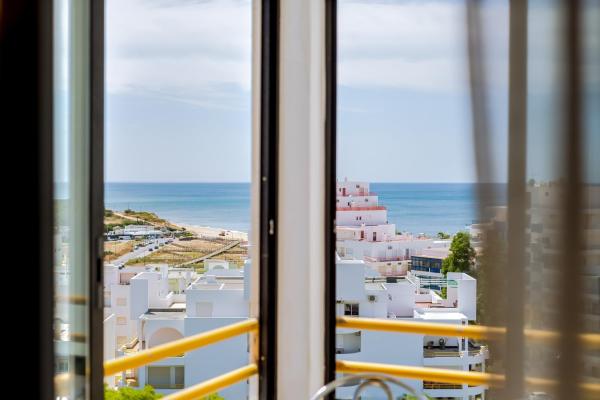 Two Bdr Apartment In Quarteira With Sea View - Algarve
