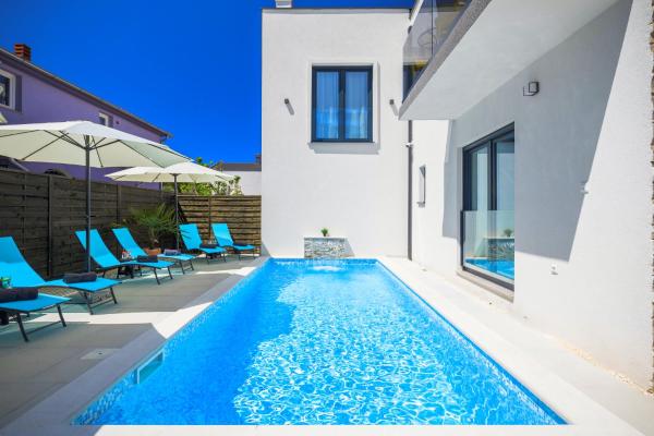 Valla Studio Apartments Free Bikes - Adults Only - Fažana