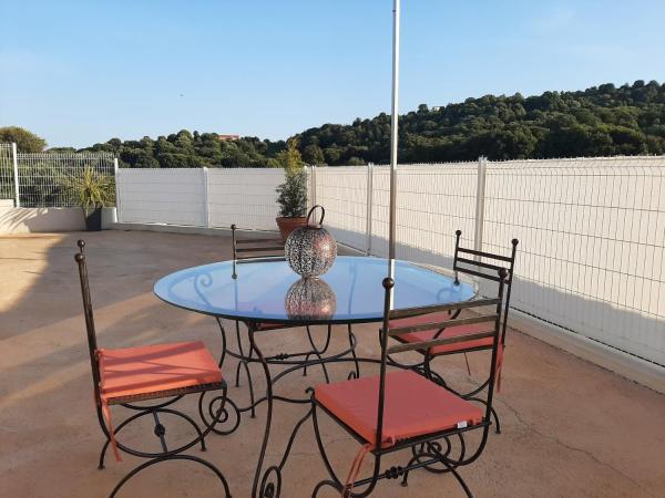 Villa_culomba Alata -T2 4 Couchages - Calcatoggio