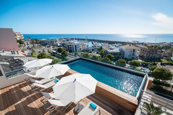 Hotel Port Toga - Brando