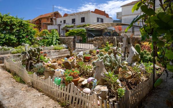 Apartments With Parking Space Stari Grad, Hvar - 18458 - Bol