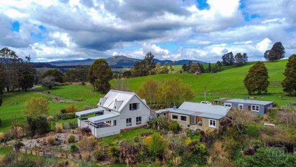 The Gardener's Cottage On Warrentinna - Tasmania