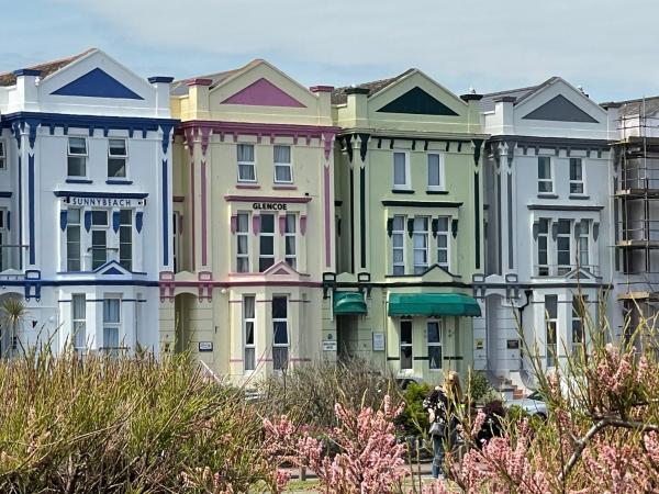 Sunnybeach Holiday Apartments - Totnes