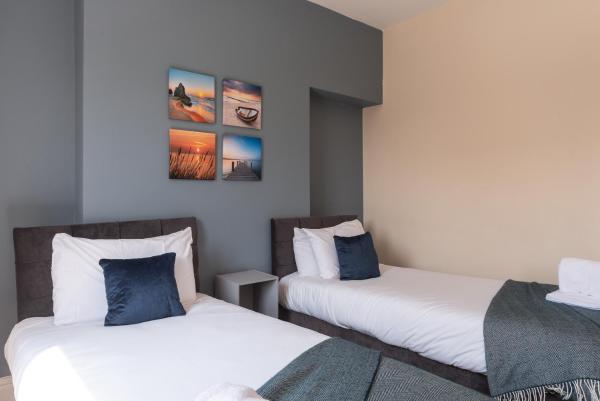 3 Bedroom-5 Beds Newland Ave King's Palace Leisure-contractor-heart Of Hull Amenities - Yorkshire