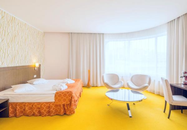 Rija Vef Hotel With Free Parking - Riga