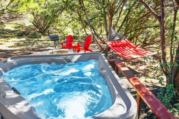 Cozy Cabin - Wimberley, TX