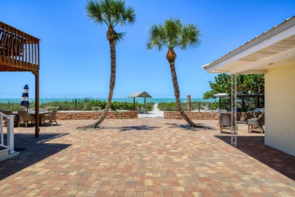 Suntan Terrace - Venice Beach, FL