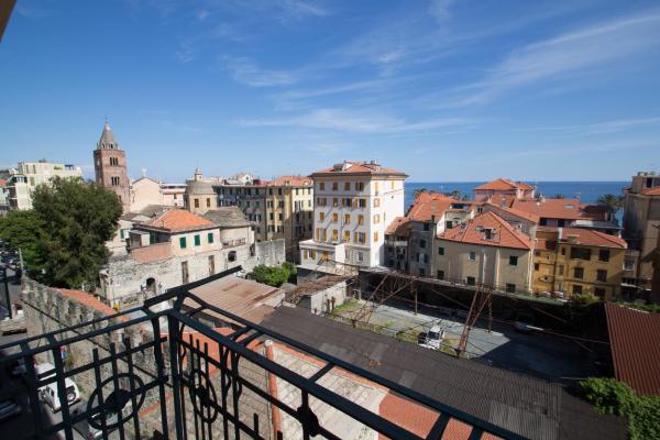 Appartamento Di 5 Locali,8 Posti Letto Vista Mare - Celle Ligure