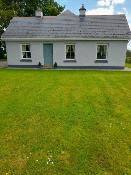 Katy Kellys Countryside Self Catering Cottage - Roscommon, Ireland